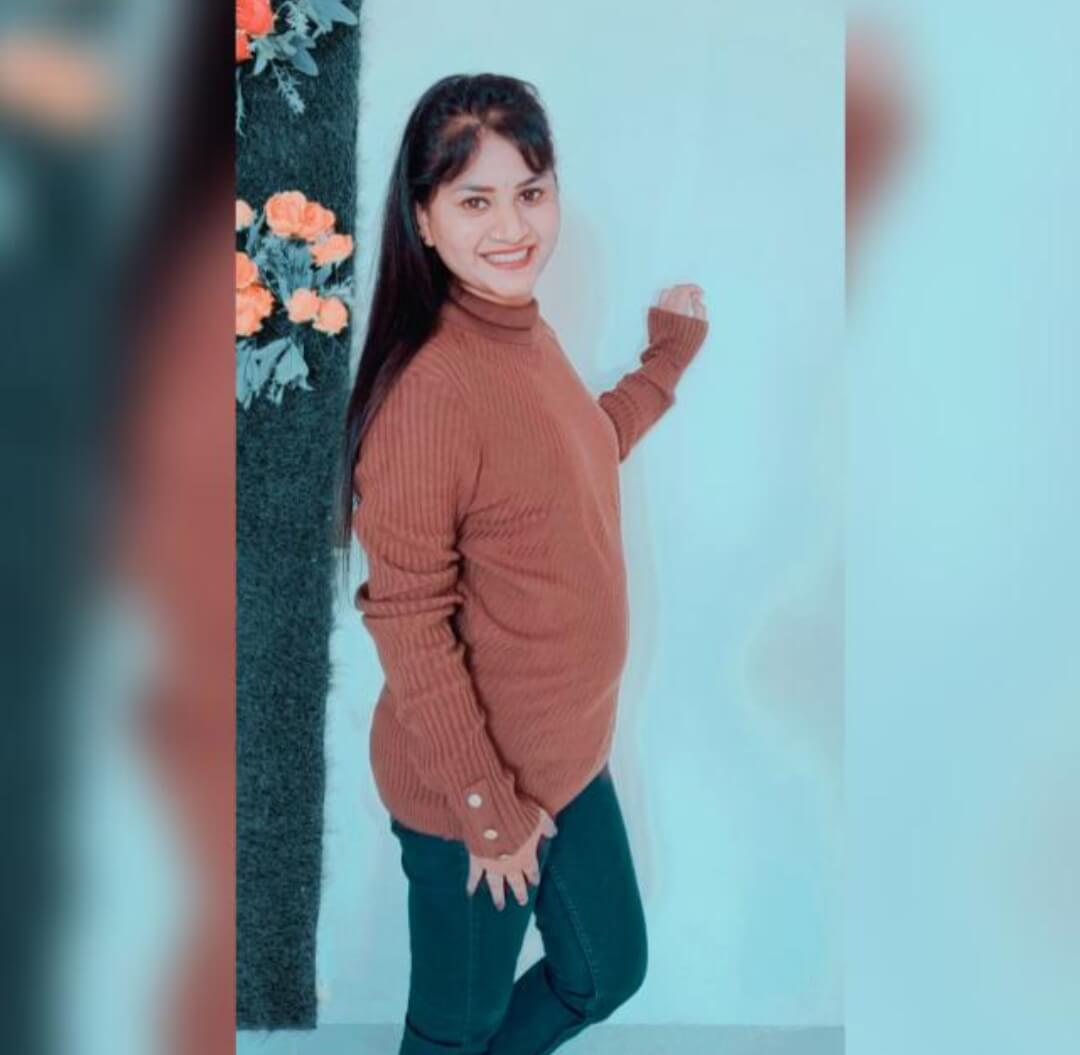 Durga Dabare :: Ghar Dhudho